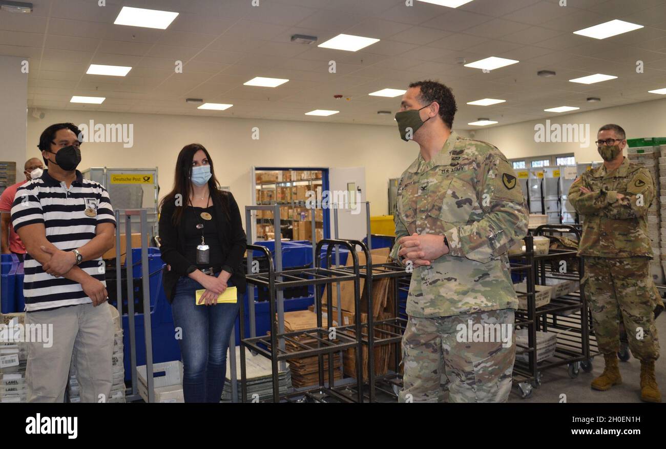 Col. Mario Washington and Command Sgt. Maj. Christopher Truchon U.S ...