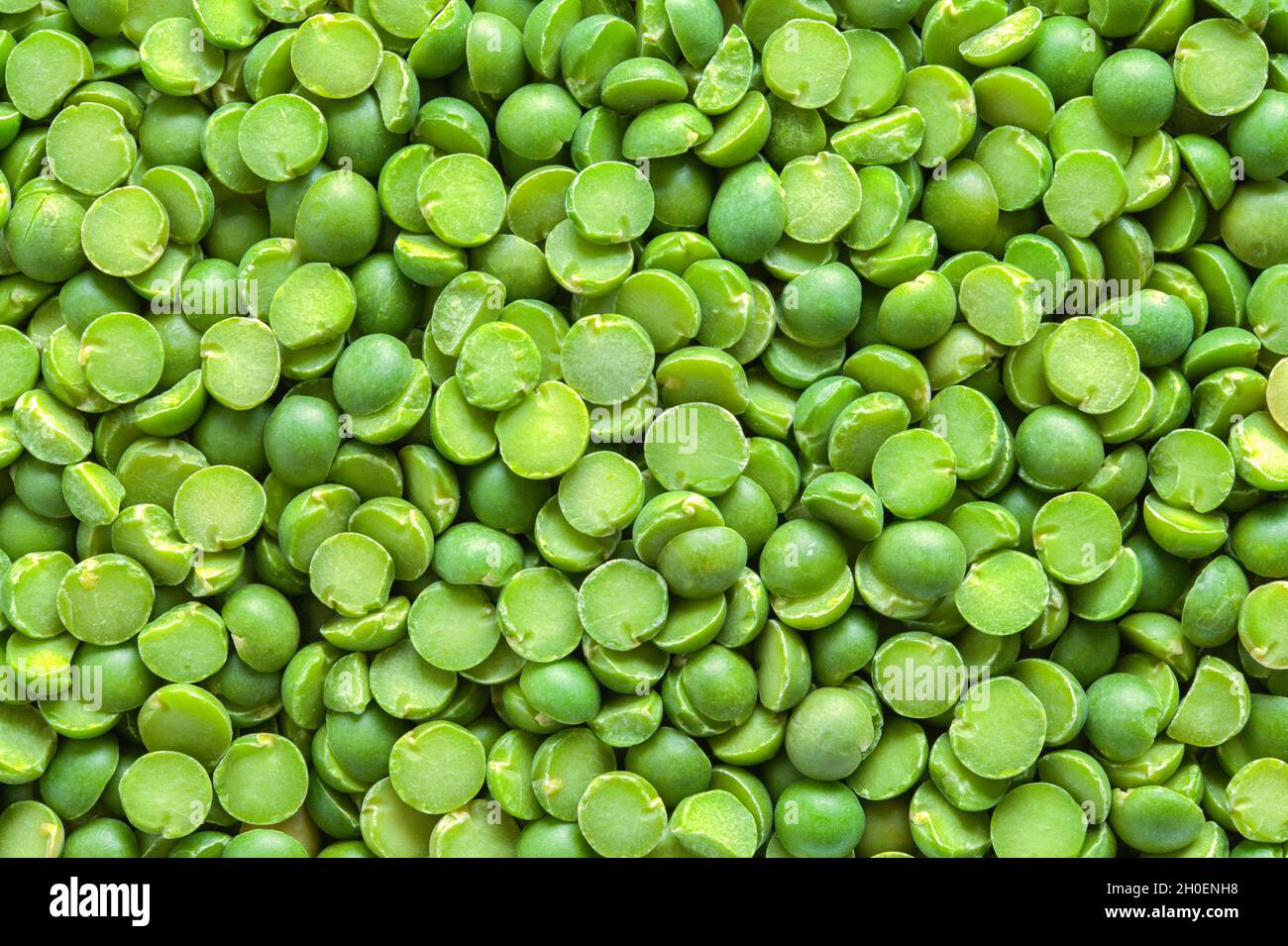 Split pea hi-res stock photography and images - Alamy