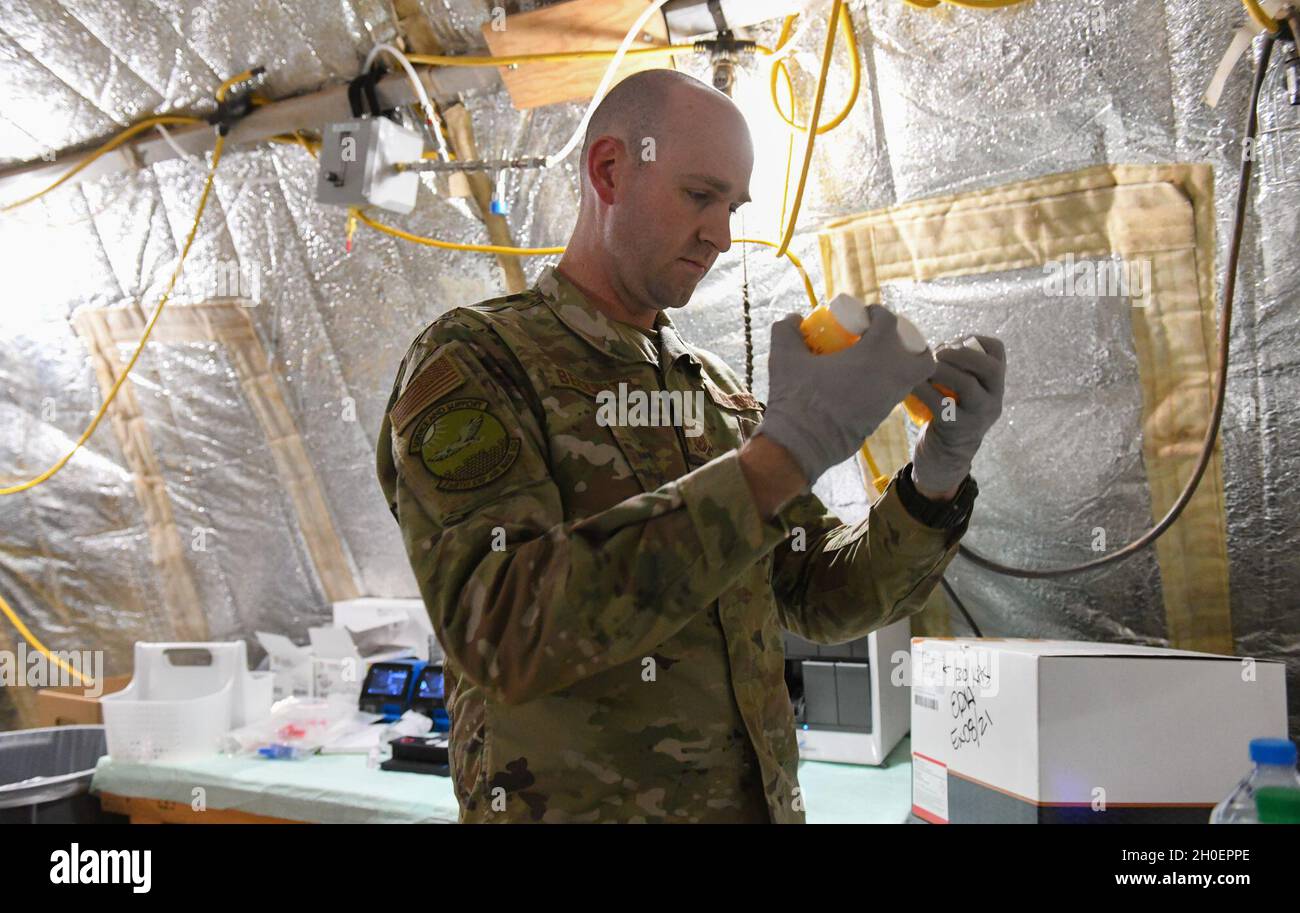 U.S. Air Force Tech. Sgt. Kristopher Beckwith, 768th Expeditionary Air ...