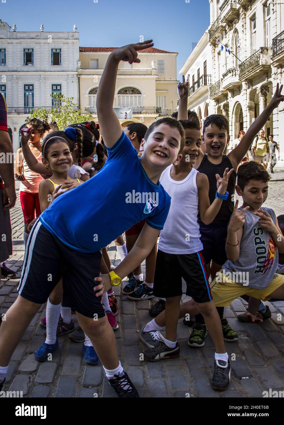 Cuba school children in classroom hi-res stock photography and images ...