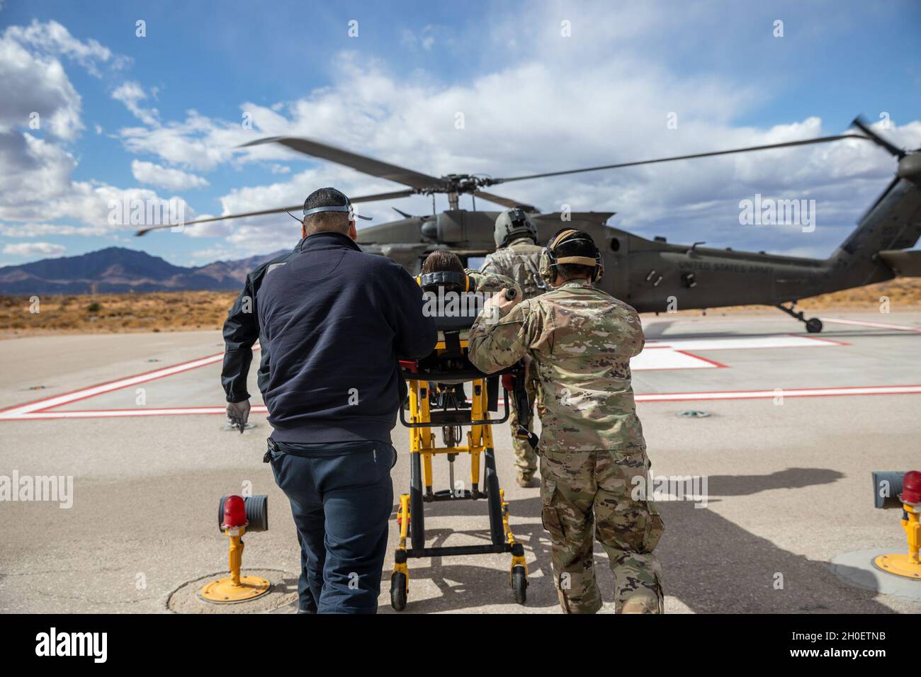 Lonestar Dustoff crews meet with medical personnel from William ...