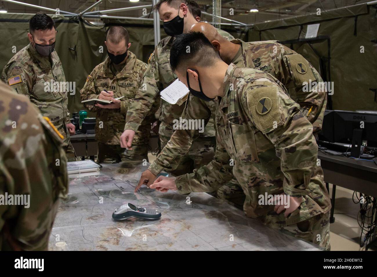 National Guard Soldiers assigned to 3-161 Infantry Dark Rifles, 81st ...