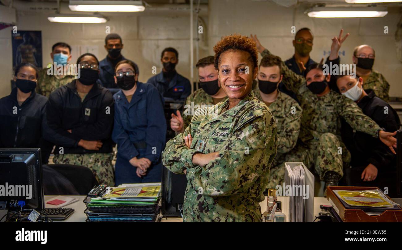 Uss bonita hi-res stock photography and images - Alamy