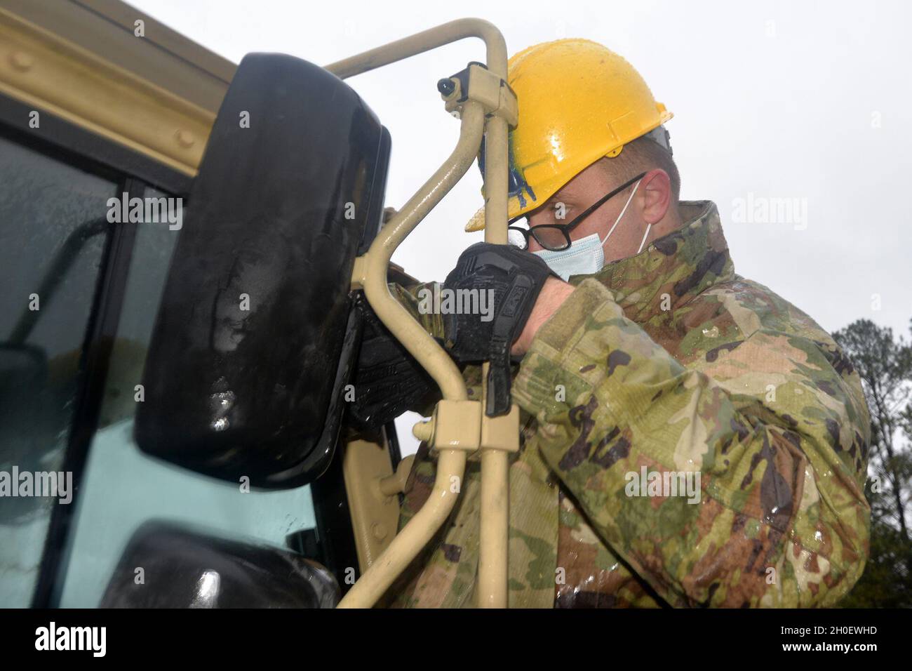 130th maneuver enhancement brigade hi-res stock photography and images ...
