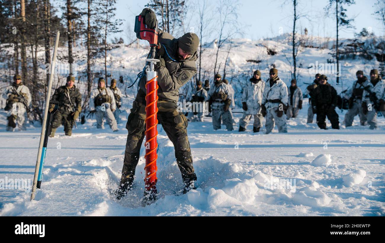 Military demolition techniques hi-res stock photography and images - Alamy