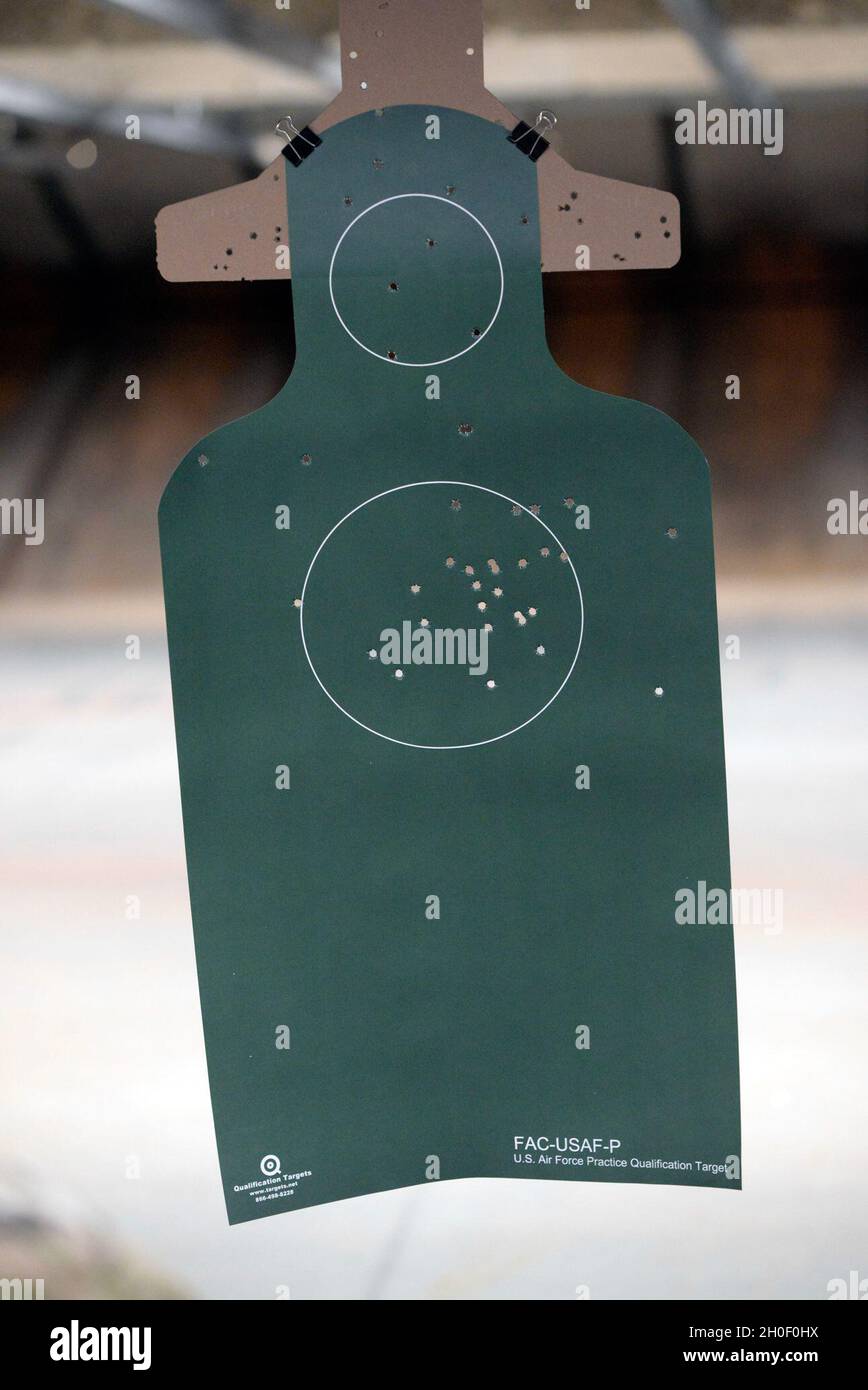 Paper target firing range hi-res stock photography and images - Alamy