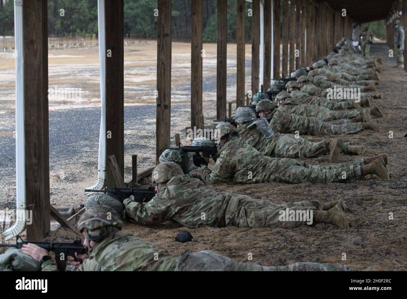 The 353rd Civil Affairs Command (CACOM) competitors in the 352nd CACOM ...