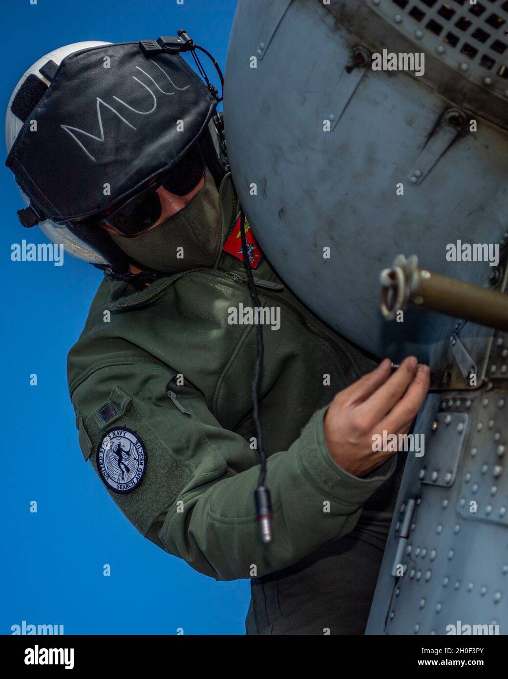 PACIFIC OCEAN (Feb. 20, 2021) U.S. Navy Naval Air Crewman (Helicopter ...