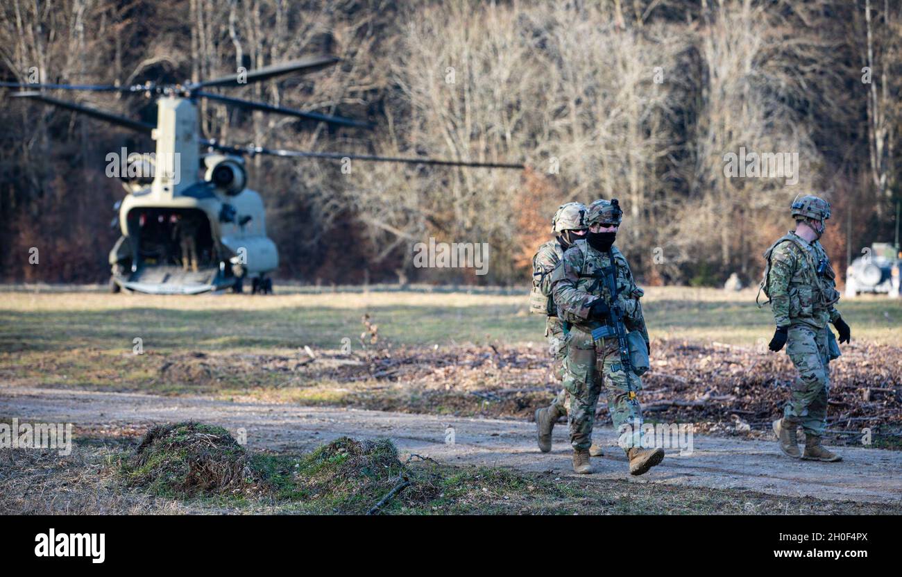 Soldiers of the 115th Brigade Support Battalion, 1st Armored Brigade ...