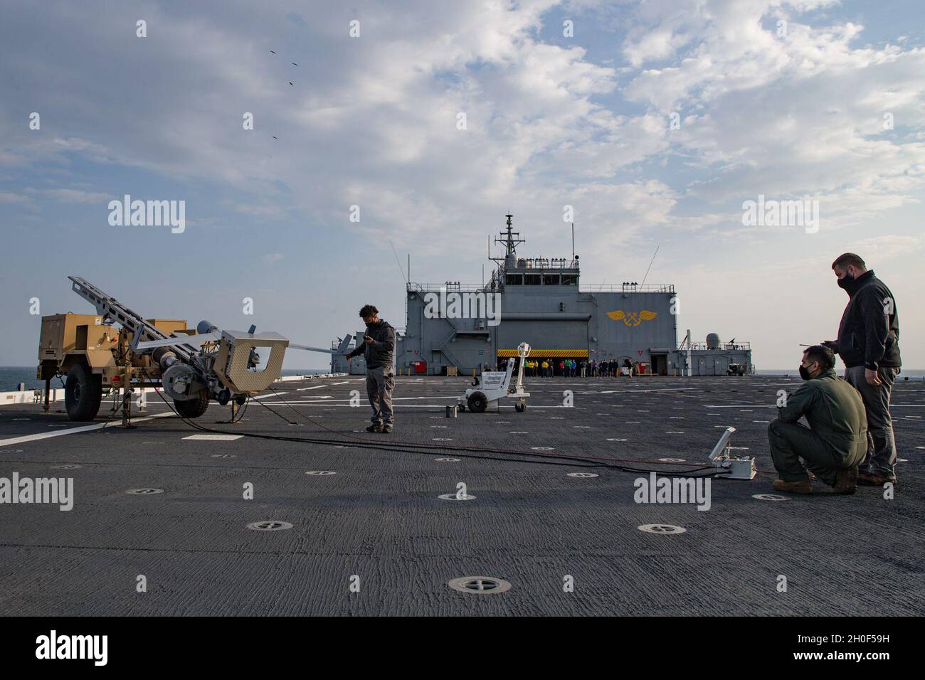 U.S. Marine Corps Master Sgt. Miguel Gomez with Marine Medium Tiltrotor ...