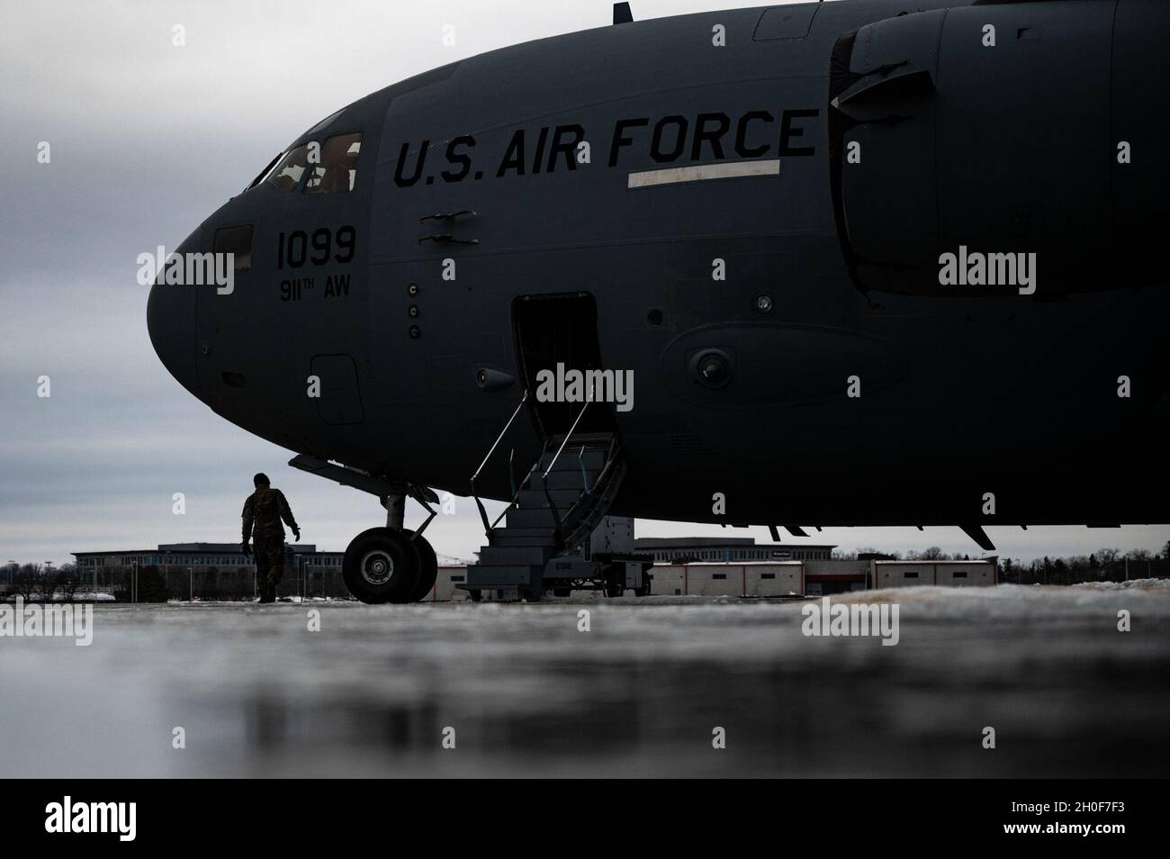 Senior Airman Evan Henry, 911th Aircraft Maintenance Squadron crew ...