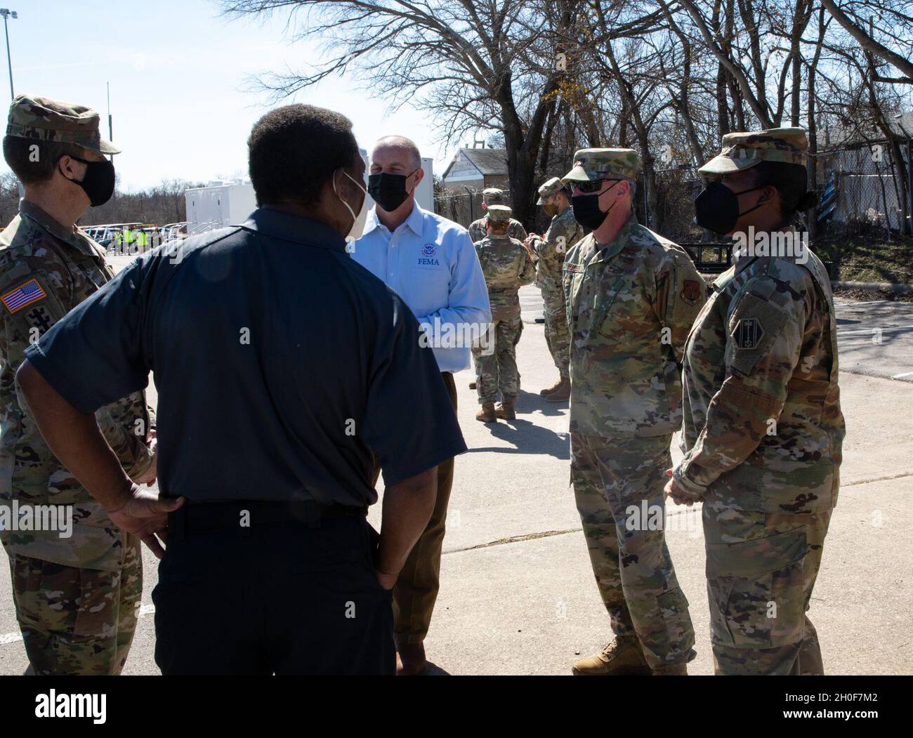 U.S. Army Maj. Gen. Thomas M. Suelzer (second from right), Texas ...
