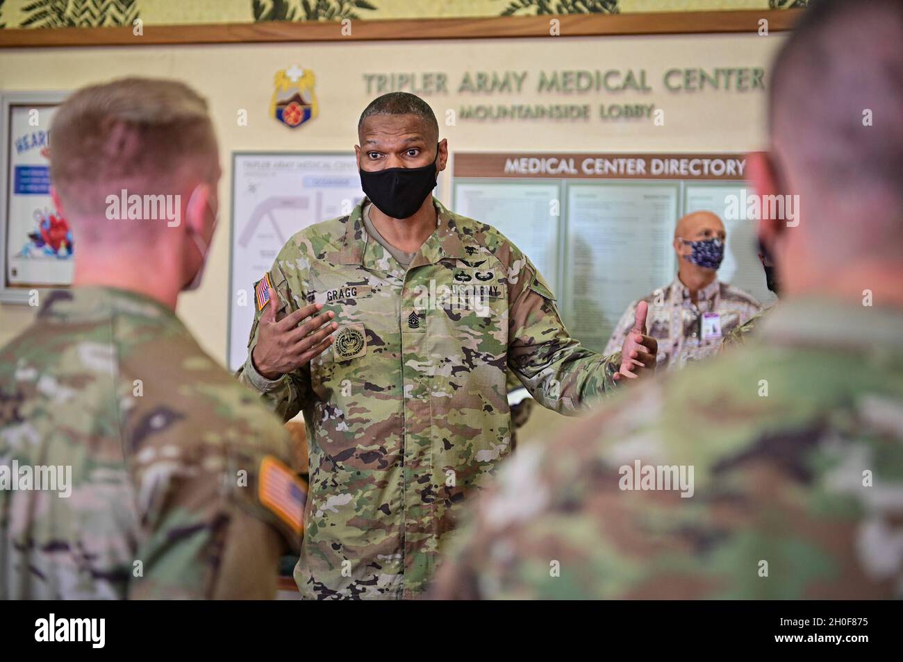 Command Sgt. Maj. Michael Gragg meets with Tripler Staff at Tripler ...