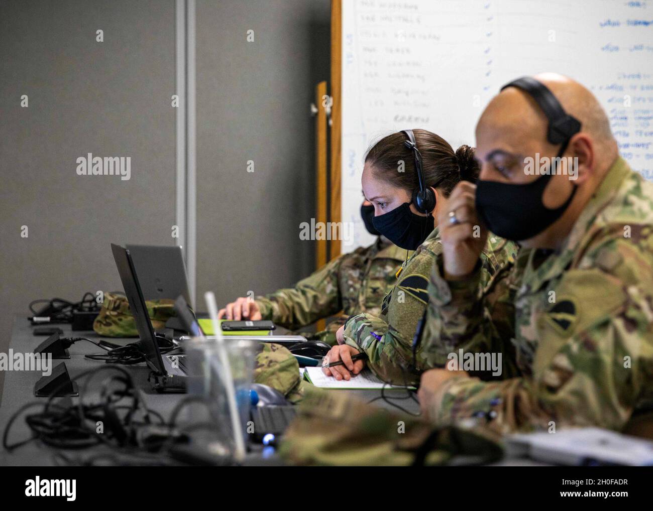 Commanders update brief hi-res stock photography and images - Alamy