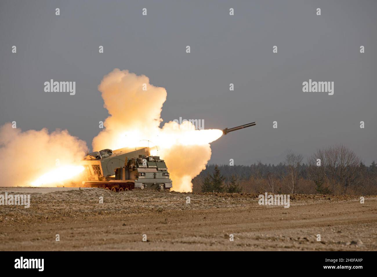 Soldiers assigned to Alpha Battery, 1st Battalion, 77th Field Artillery ...