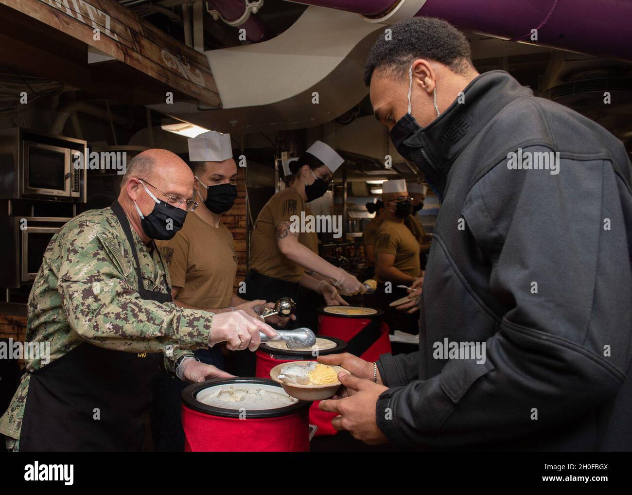 Ice aircraft carrier hi-res stock photography and images - Alamy