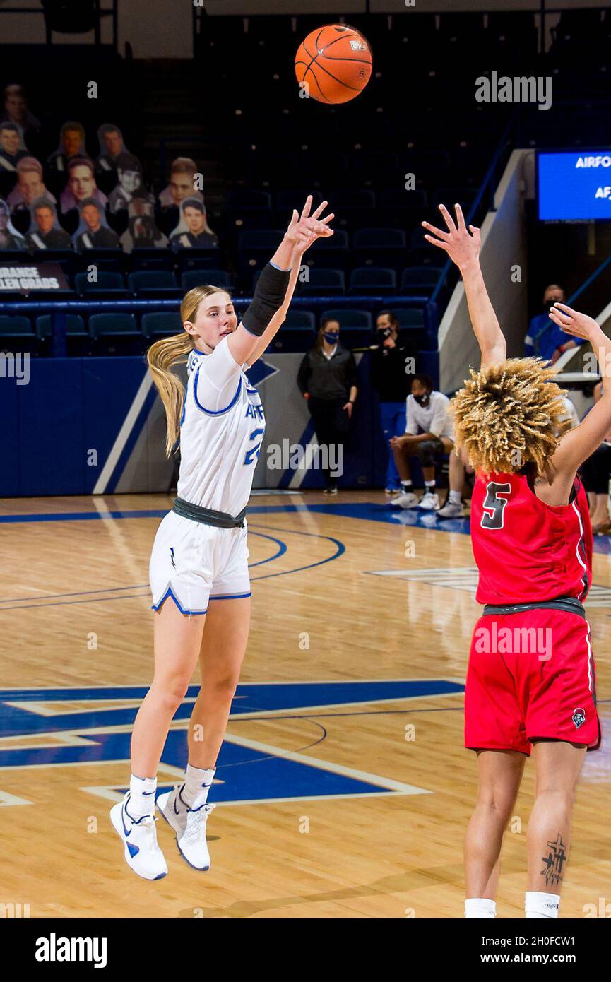 U.S. Air Force Academy -- Air Force's Riley Snyder shoots from the ...
