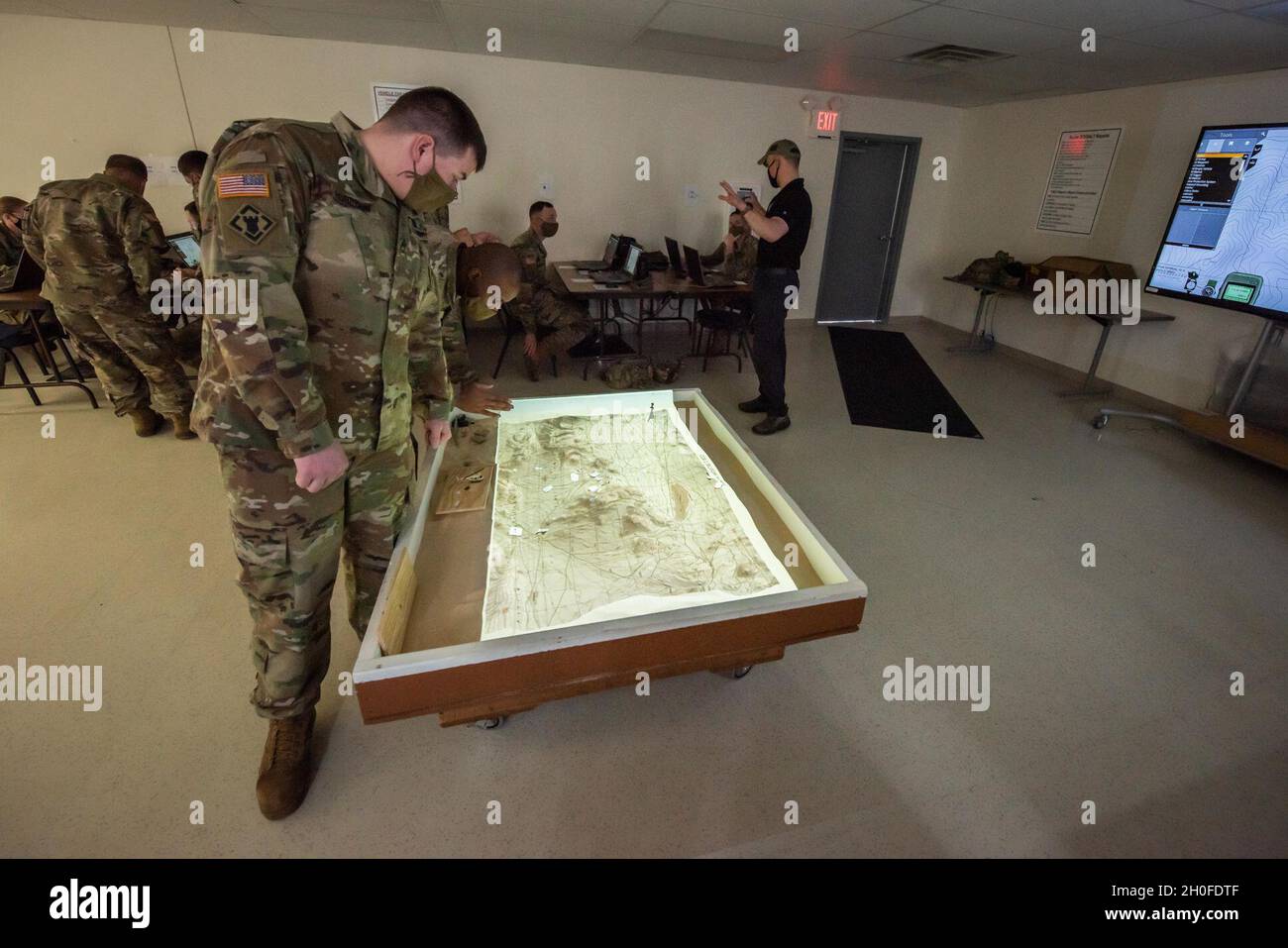 Soldiers from the 181st Infantry Brigade, 1st Battalion, 310th Regiment ...
