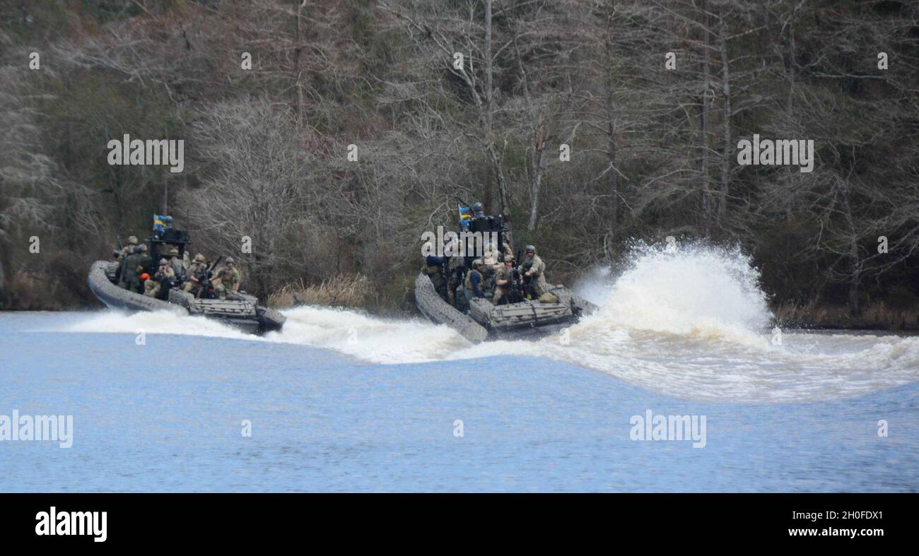 Special boat team 22 hi-res stock photography and images - Alamy