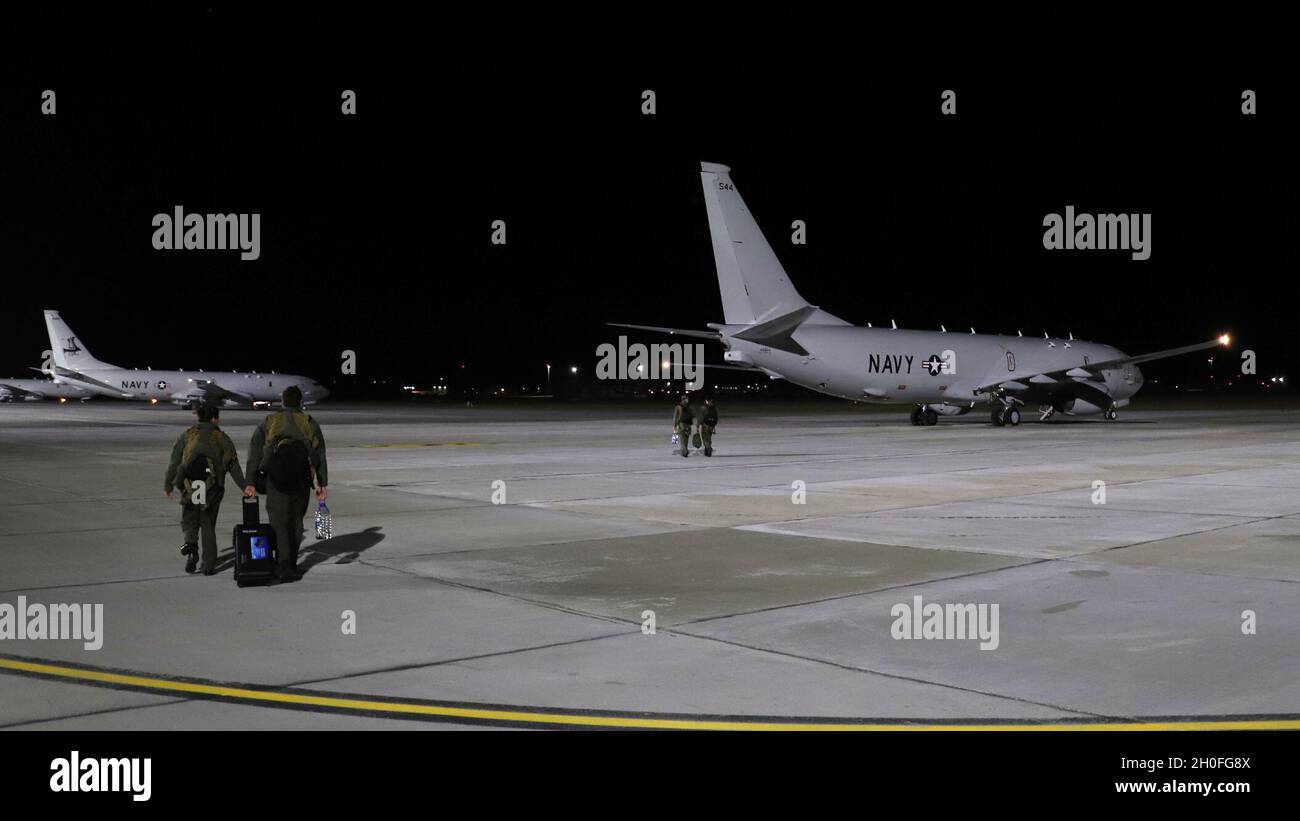 Raf poseidon aircraft hi-res stock photography and images - Alamy