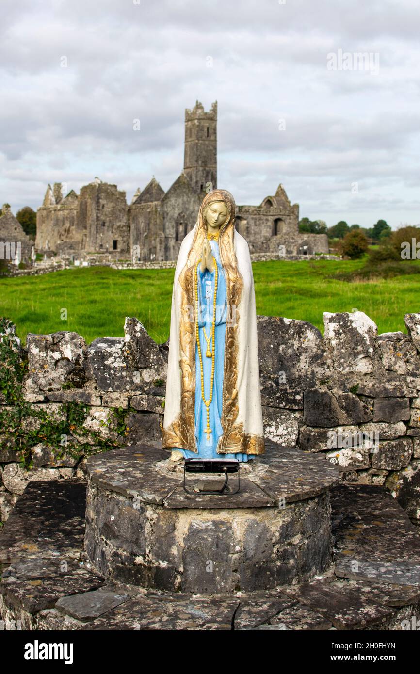 Religious figures, praying, church monuments, a historic of Catholic ...