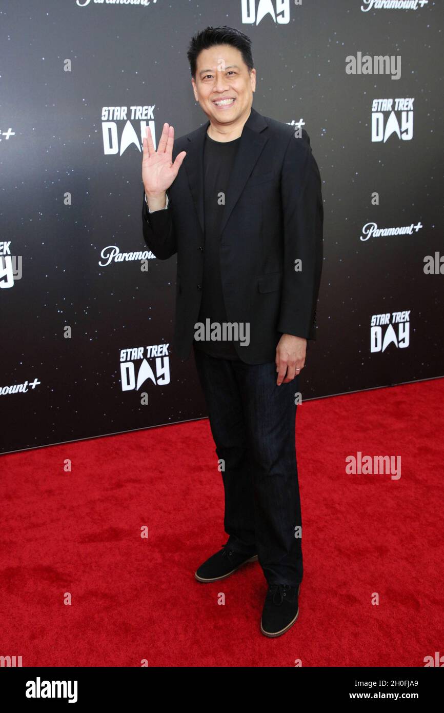 Garrett wang hi-res stock photography and images - Alamy