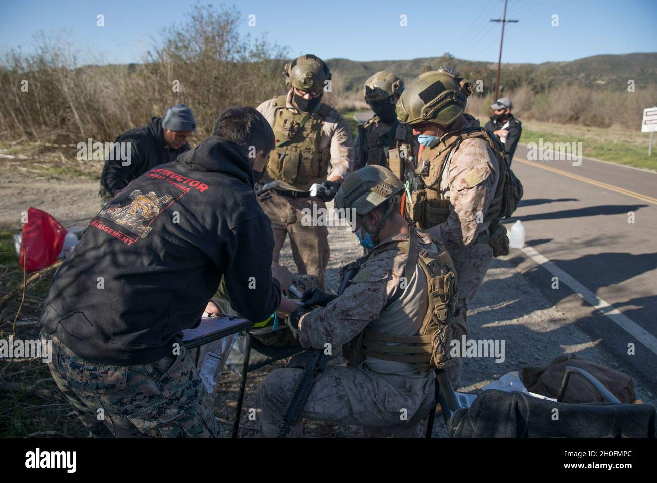U.S. Marines with 1st Reconnaissance Battalion, 1st Marine Division ...