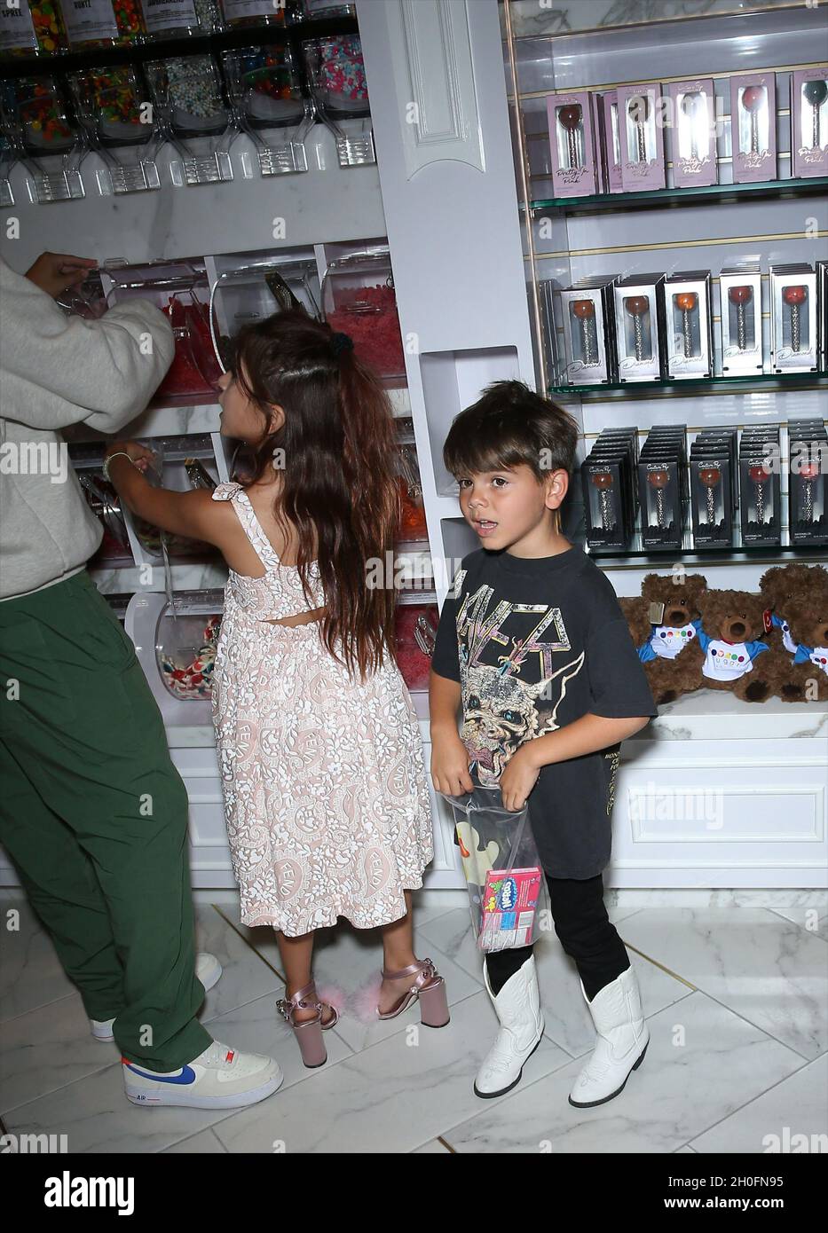 -Las VegasNV -20210918 Scott Disick and his childrenMason ...