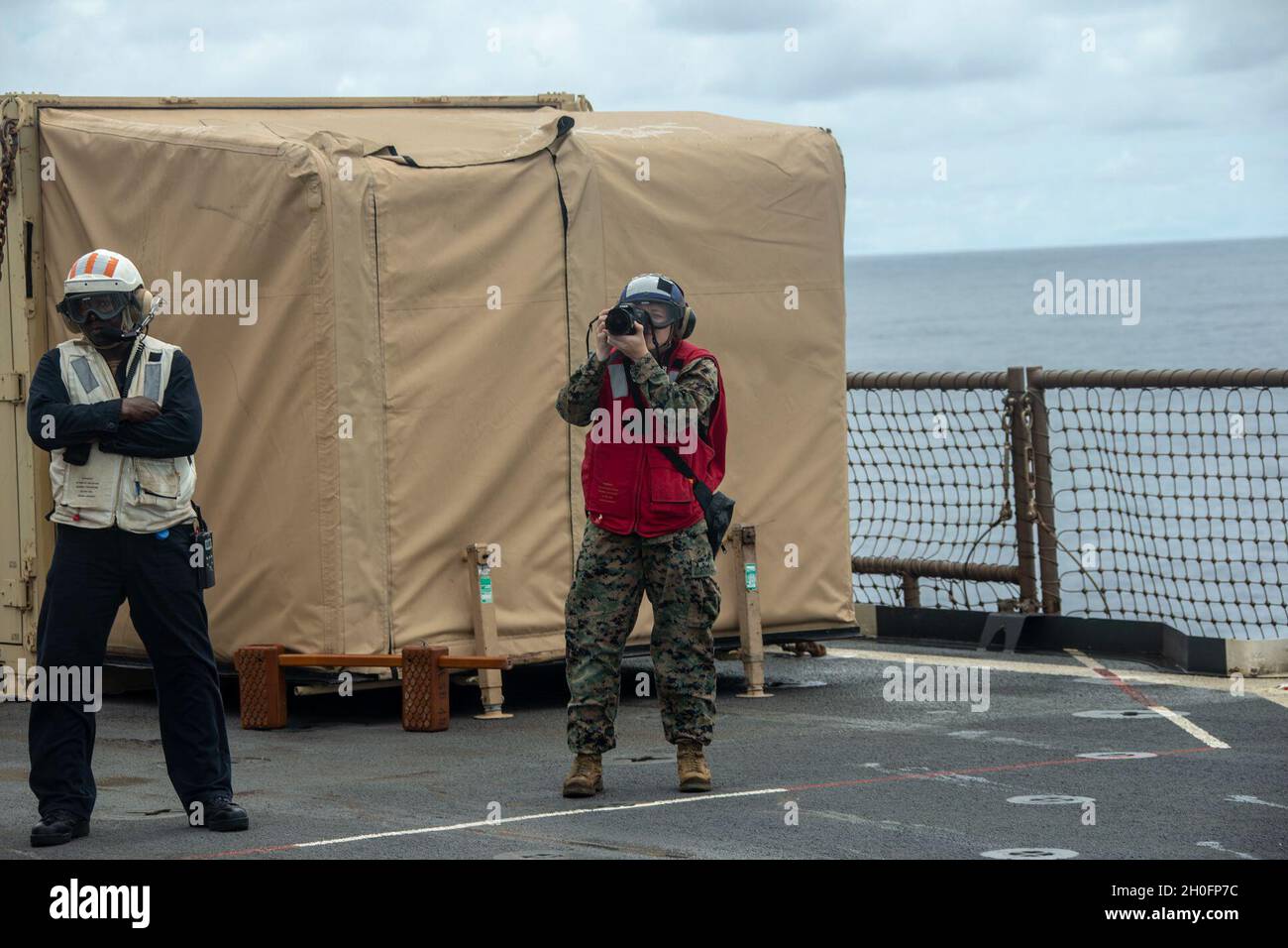 Uss combat photographer hi-res stock photography and images - Alamy