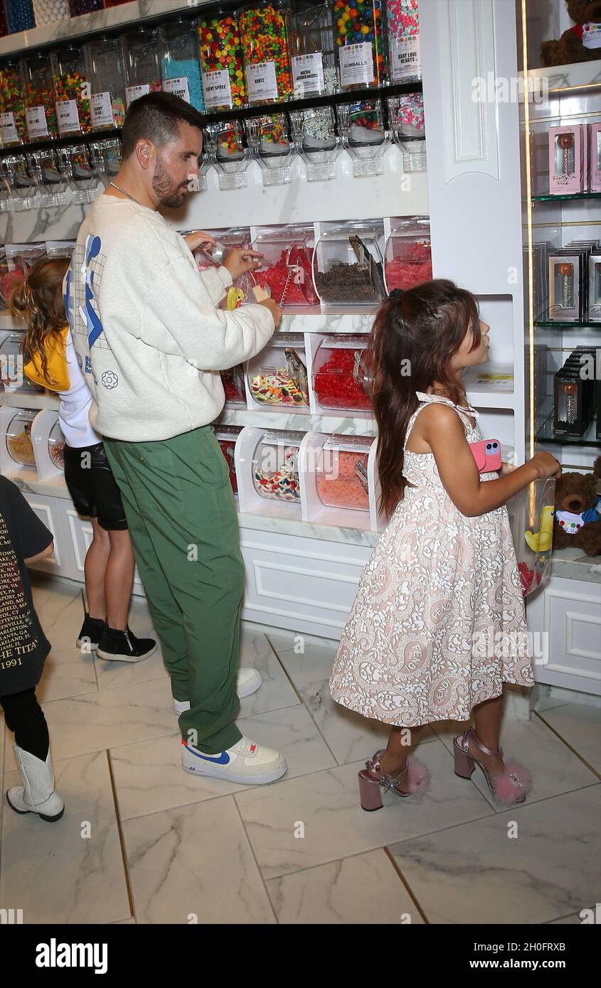 -Las VegasNV -20210918 Scott Disick and his childrenMason ...
