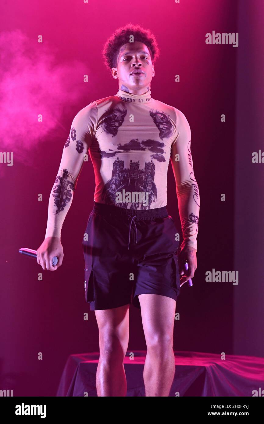 Miami - FL - 20210919 K Suave performs during the Tripp at Knight Tour ...