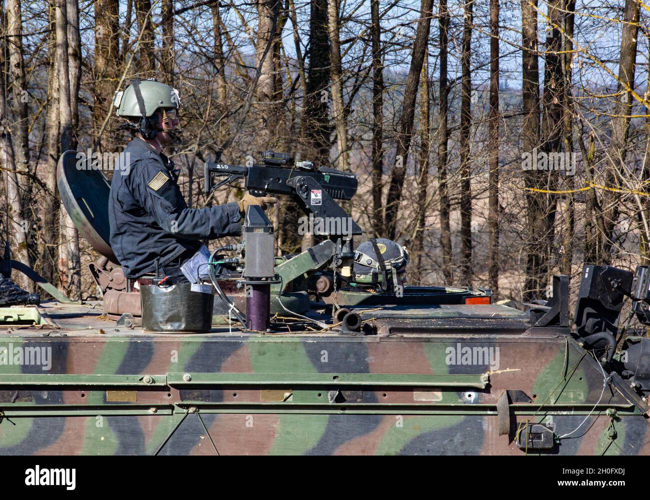 U.S. Army Soldiers assigned to the 1st Battalion, 4th Infantry Regiment ...