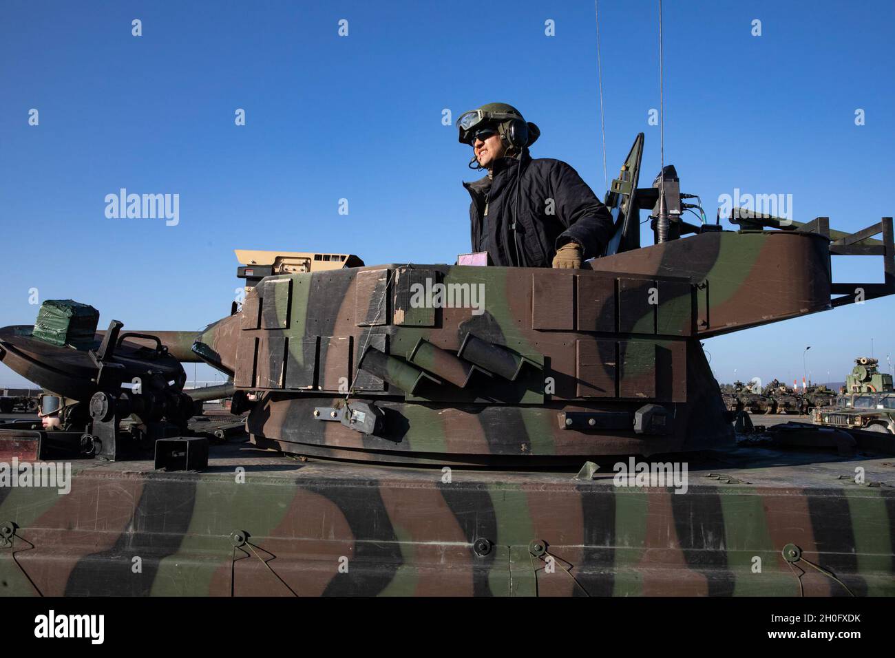 U.S. Army Soldiers assigned to the 1st Battalion, 4th Infantry Regiment ...