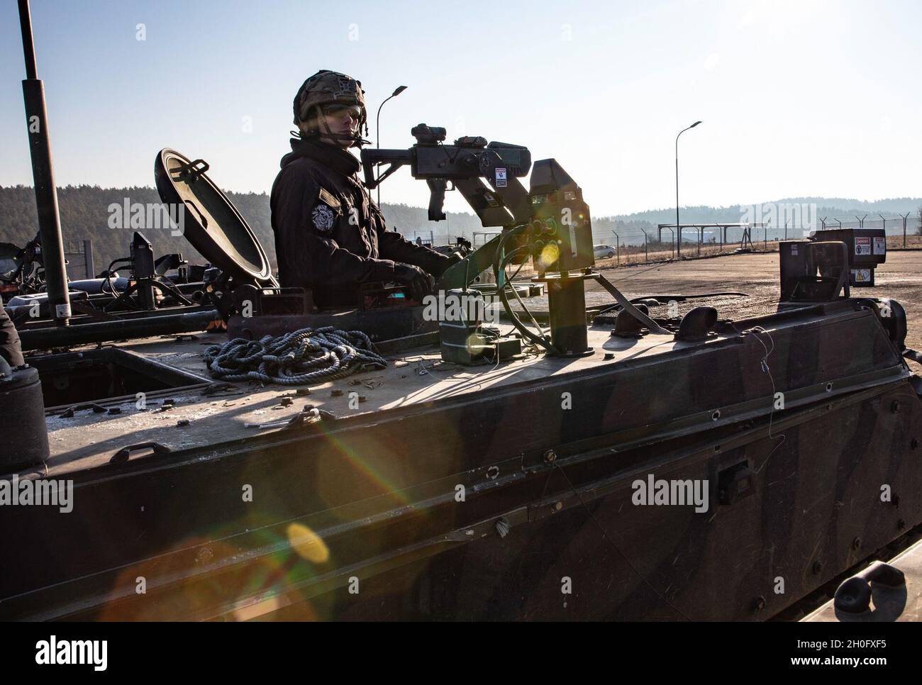 U.S. Army Soldiers assigned to the 1st Battalion, 4th Infantry Regiment ...