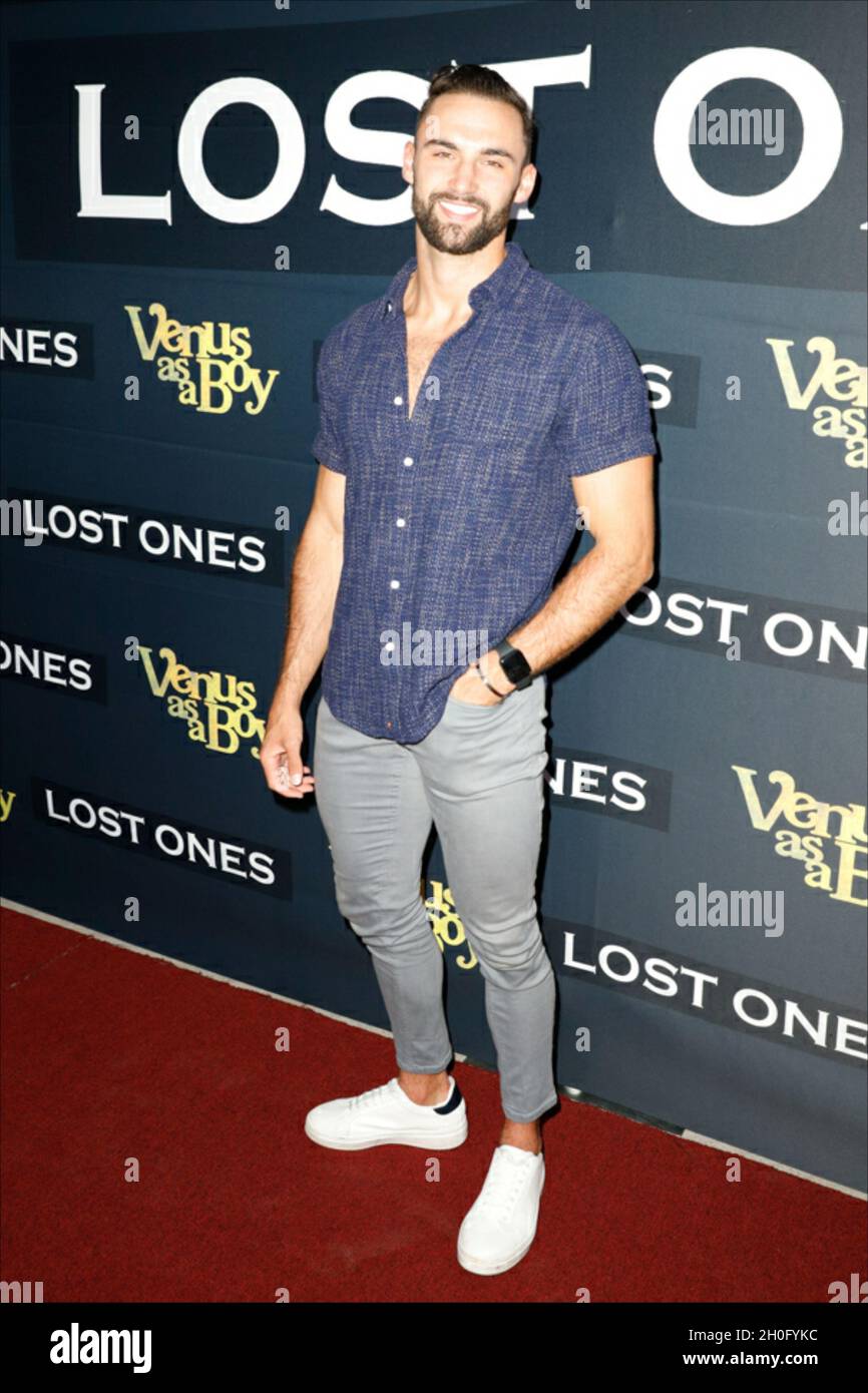 Los Angeles - CA - 20210922 Stars walk the red carpet for the premiere ...