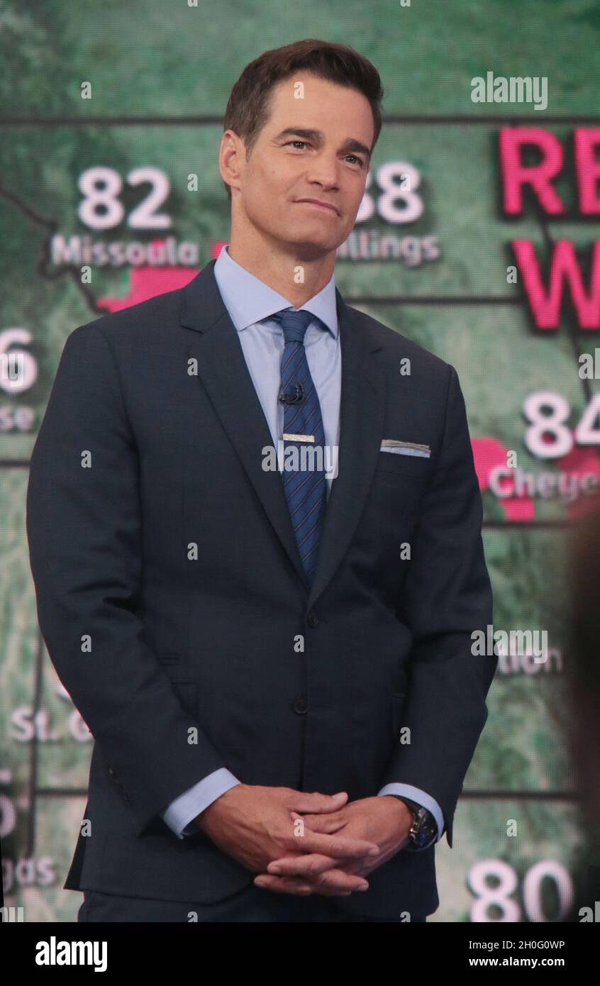 New York - NY - 20210926 - Good Morning America Hosts -PICTURED: Rob ...