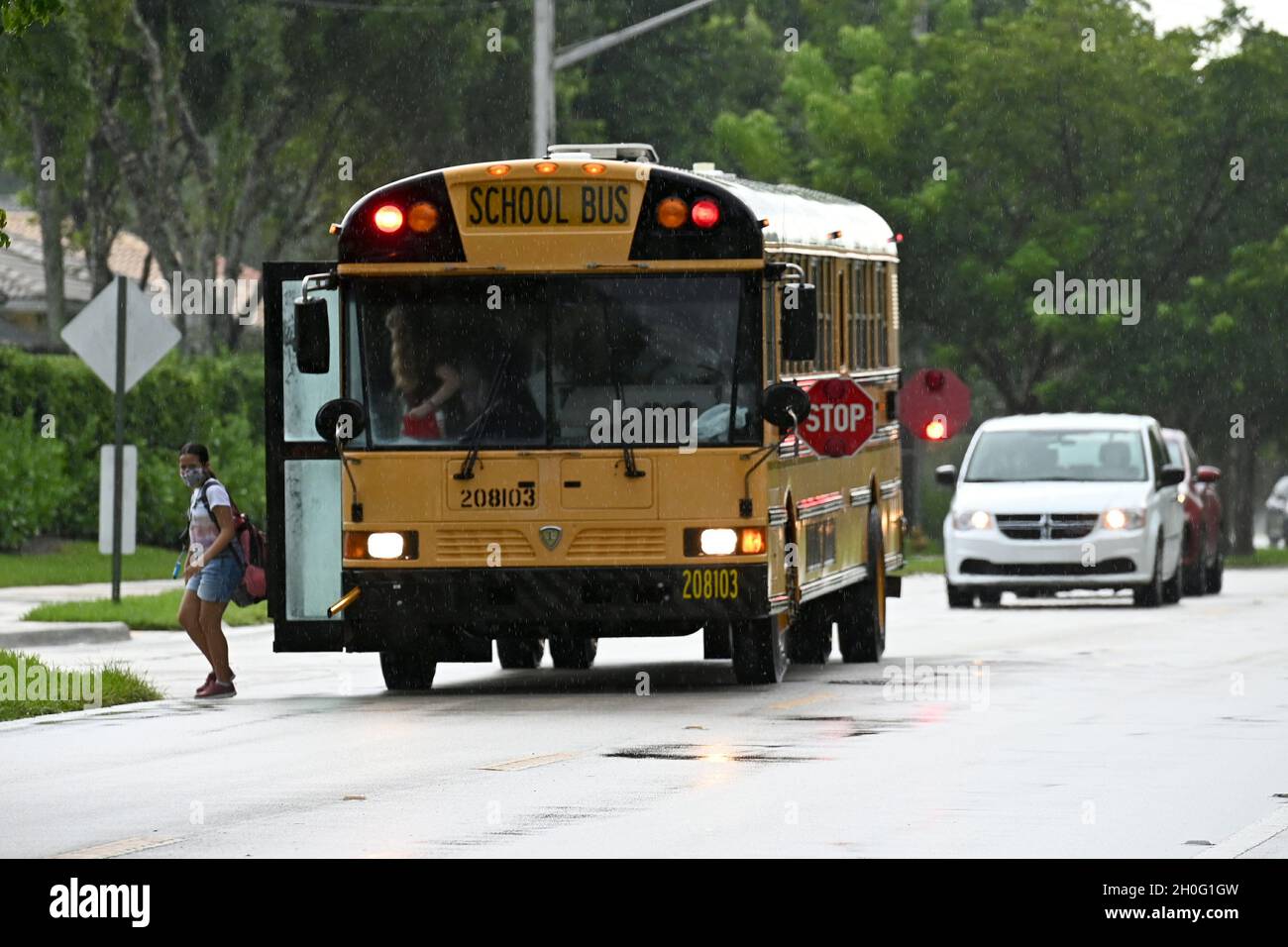 Miami - FL - 20210908 A Broward County school bus is seen dropping off students as Broward ...