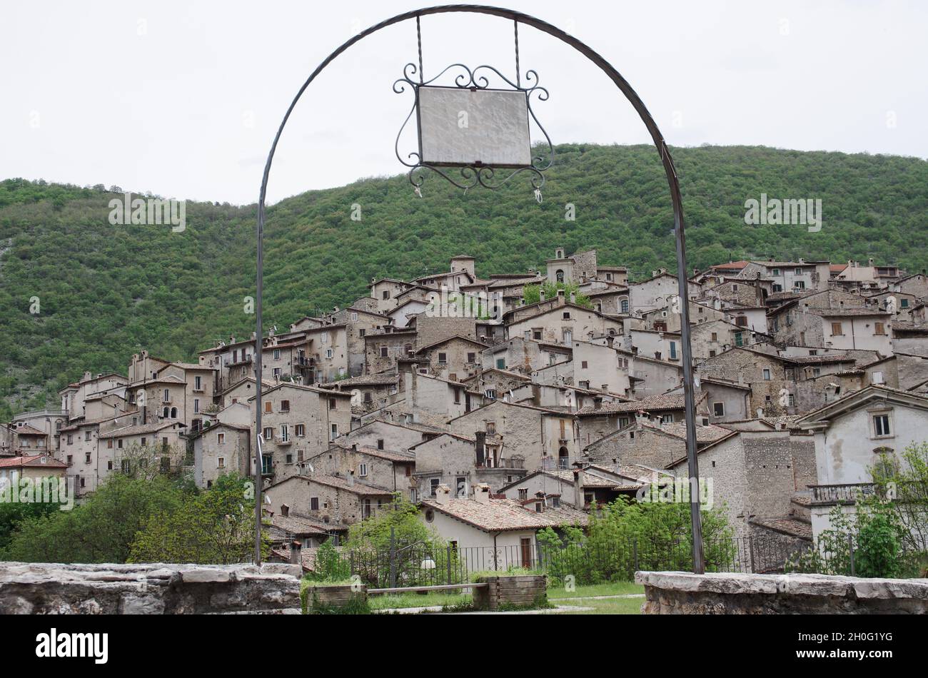 View of the ancient village of Scanno - Abruzzo - Italy Stock Photo - Alamy