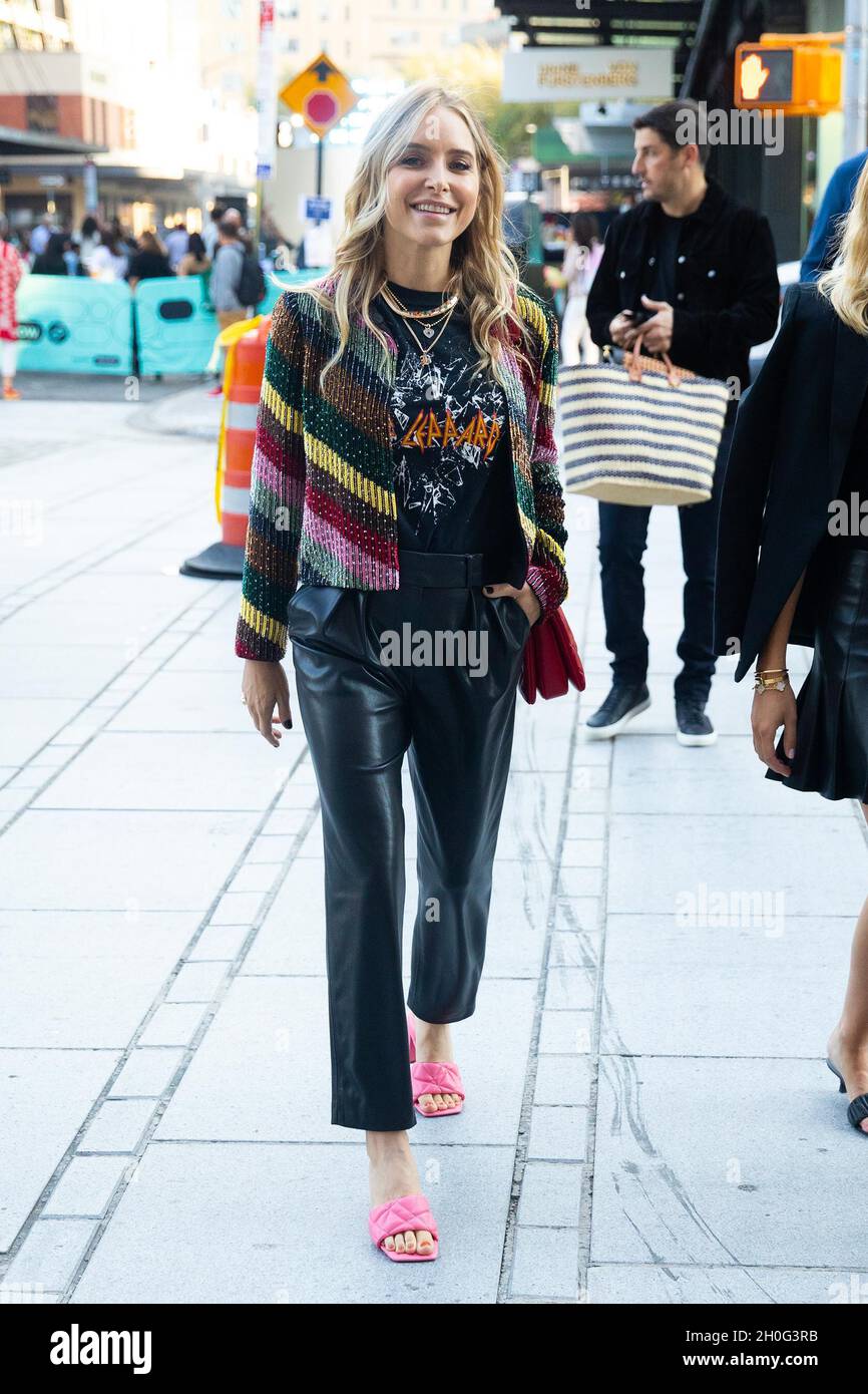 New York - NY - 20210910 - Outside Arrivals for NYFW Alice and Olivia ...