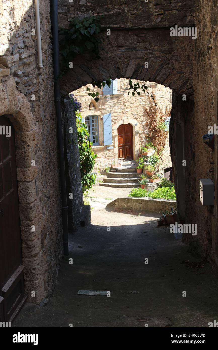 Typical french house in languedoc Stock Photo - Alamy