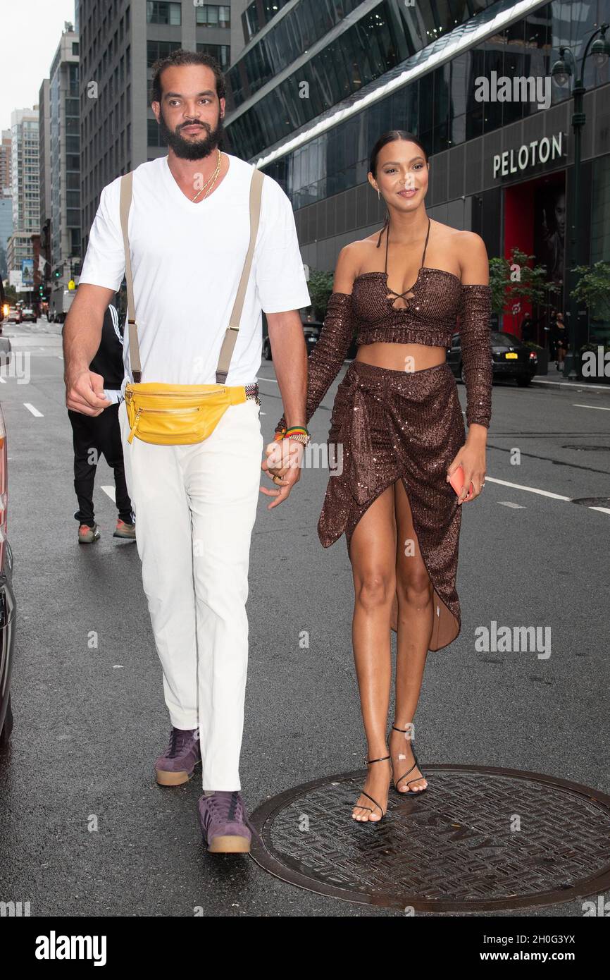 New York - NY - 20210909 - Celebrities Attend the Revolve Gallery NYFW ...