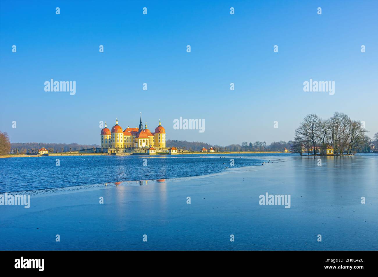Moritzburg near Dresden, Saxony, Germany: Wintry Moritzburg Palace from the Northwest ...