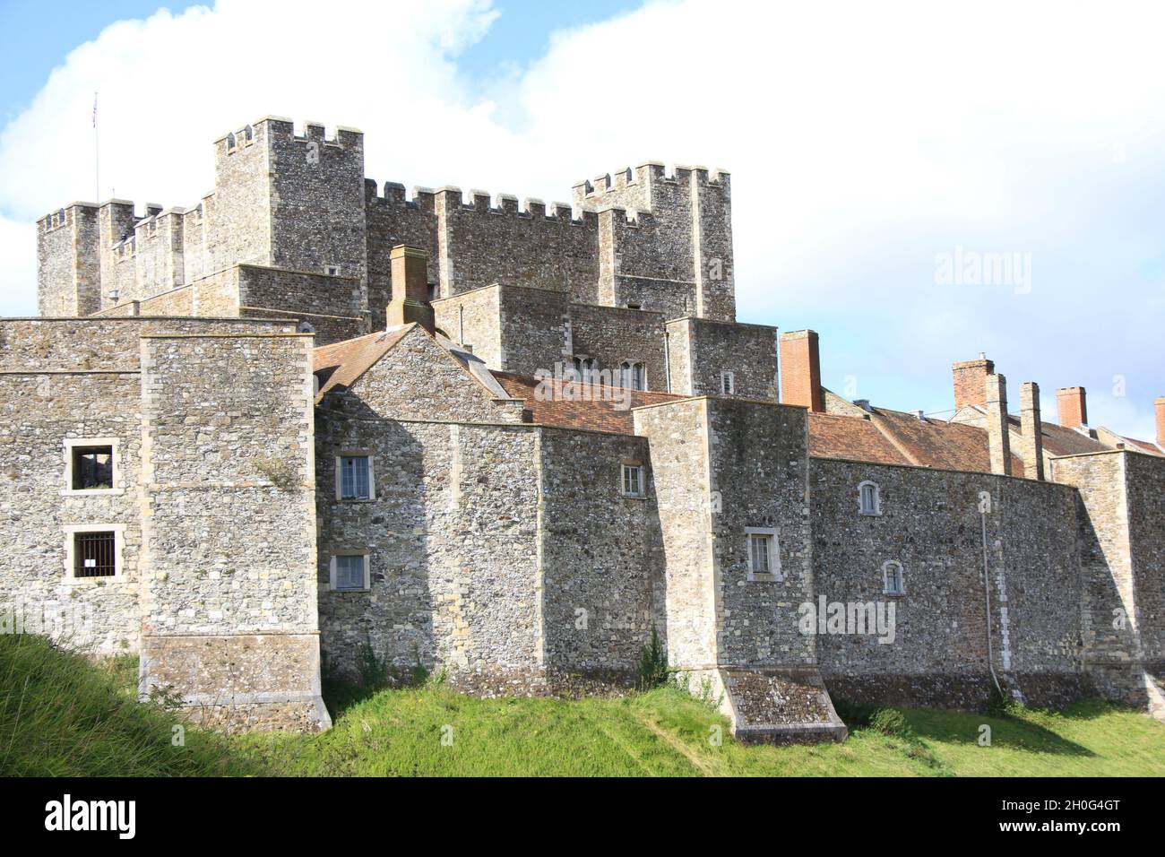 Dover castle walls and keep hi-res stock photography and images - Alamy