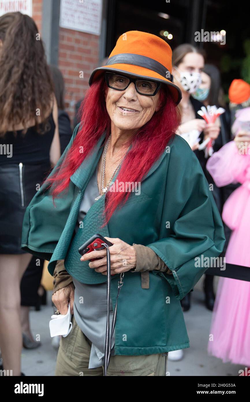 New York - NY - 20210910 - Outside Arrivals for NYFW Alice and Olivia ...
