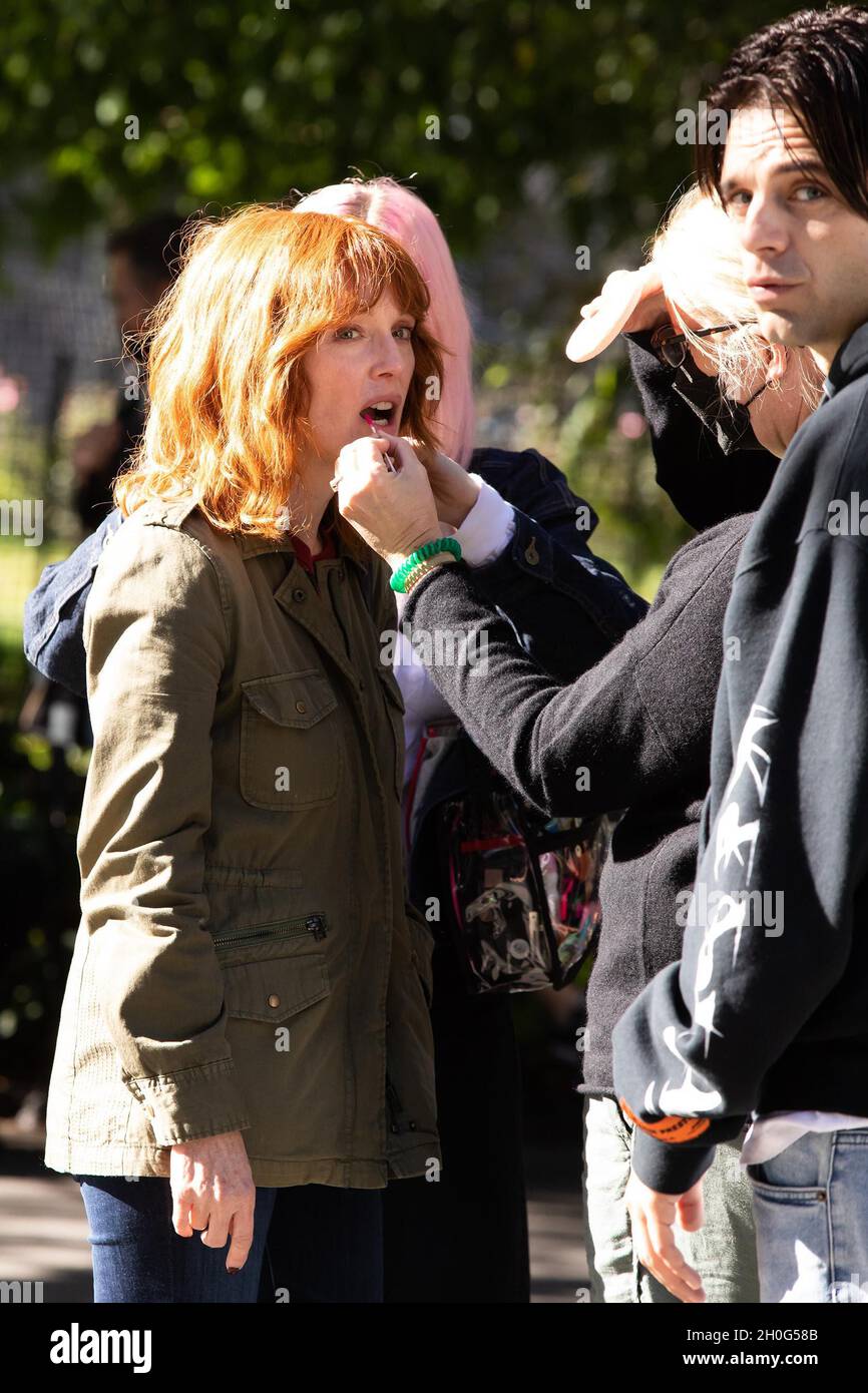 New York - NY - 20210929 - Julianne Moore On Location with 'Sharper' in ...