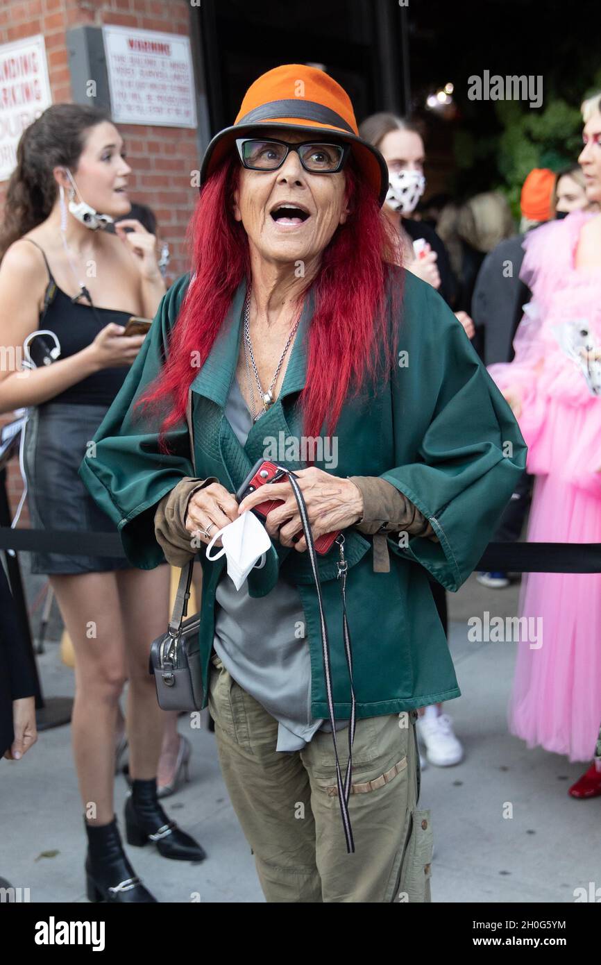 New York - NY - 20210910 - Outside Arrivals for NYFW Alice and Olivia ...