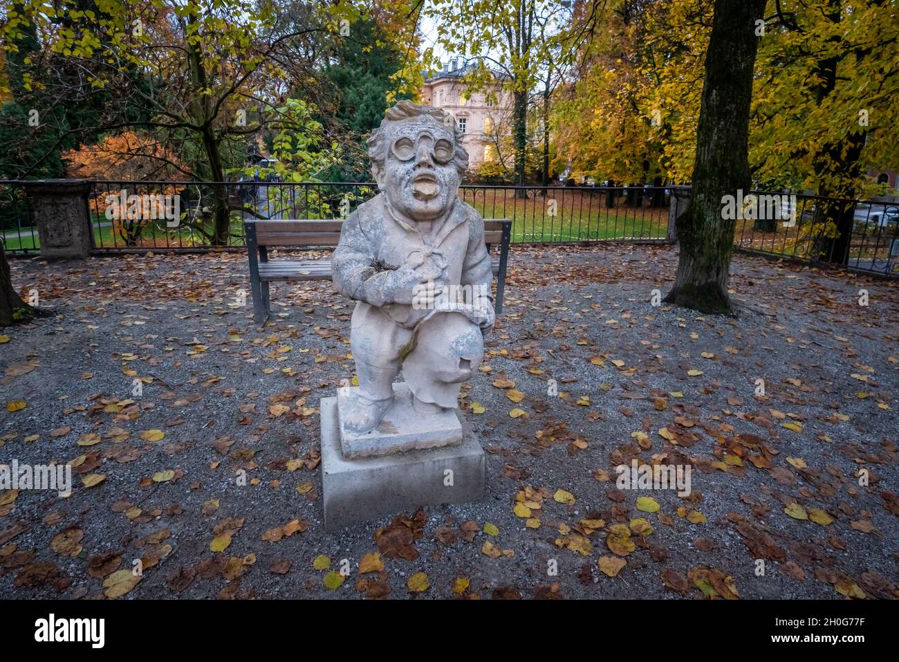 Dwarf Garden (Zwergerlgarten) - Comedian Dwarf with glasses - 17th ...