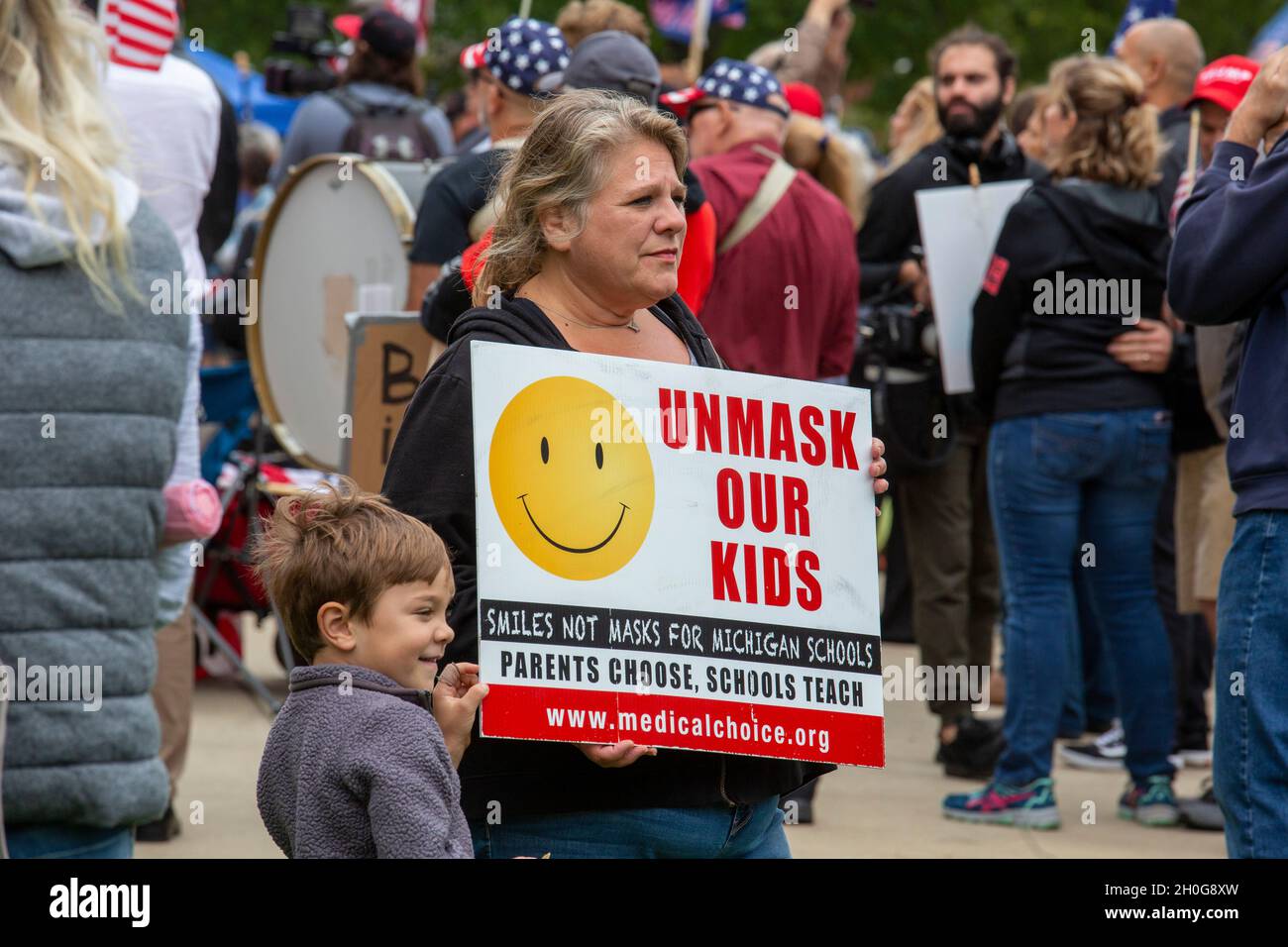 Lansing michigan mask protest hi-res stock photography and images - Alamy