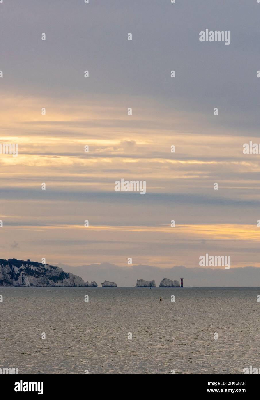 The needles isle of wight sunset hi-res stock photography and images ...