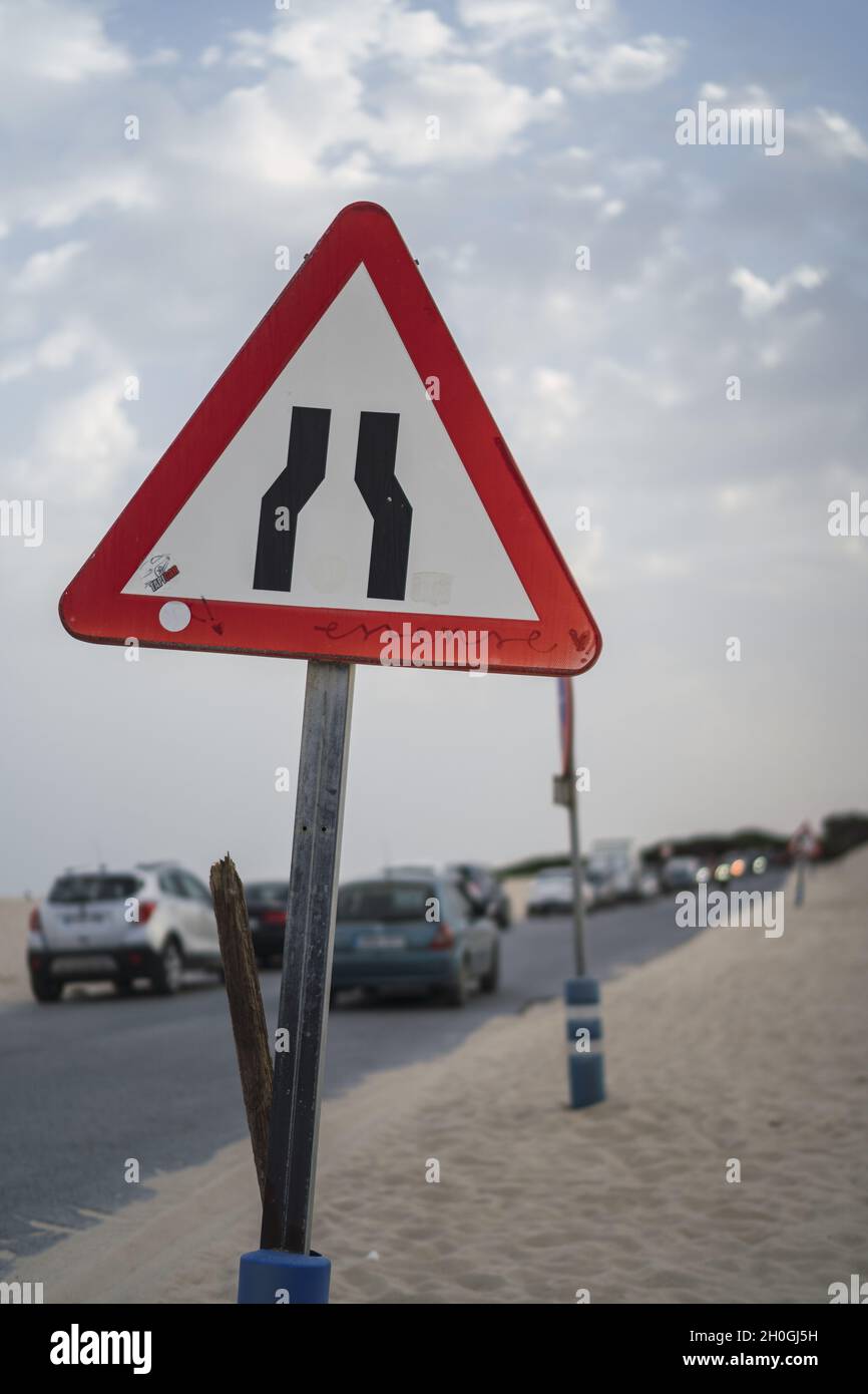 Road narrows sign red triangle hi-res stock photography and images - Alamy
